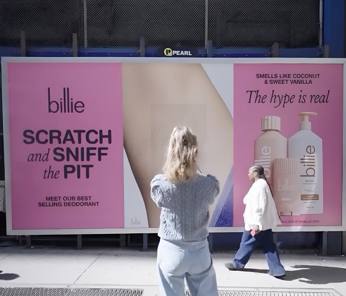Billie Perkenalkan Poster Beraroma Ketiak di New York untuk Deodoran ...